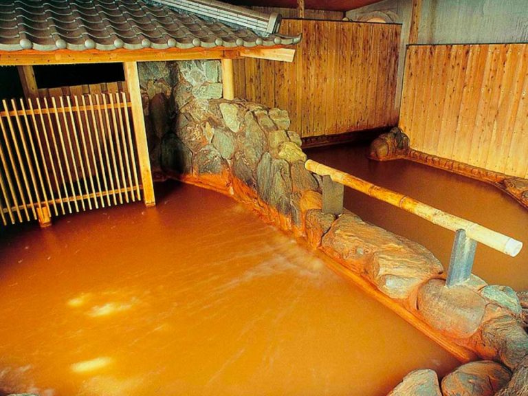 12 Best Onsen Towns and Hot Springs Near Kyoto & Osaka – AlexRockinJapan